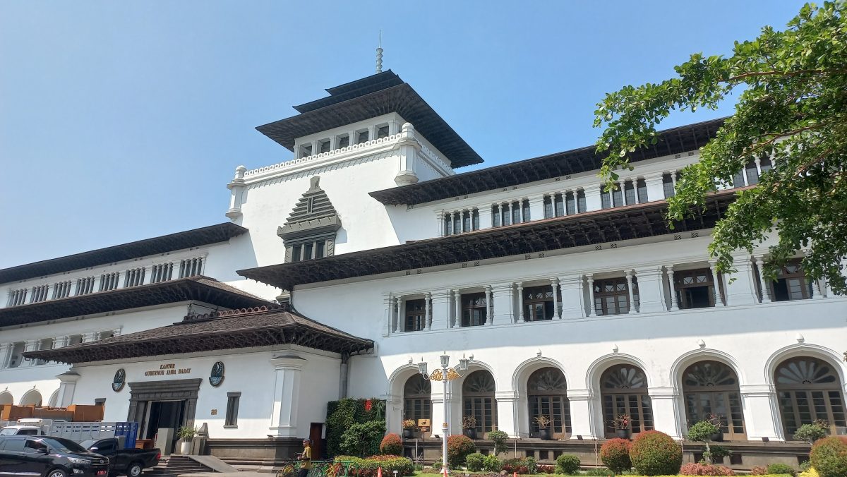 Gedung Sate: Gedung Pemerintahan dengan Arsitektur yang Menawan